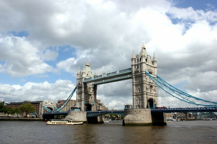 Tower Bridge completa 120 anos em 2014