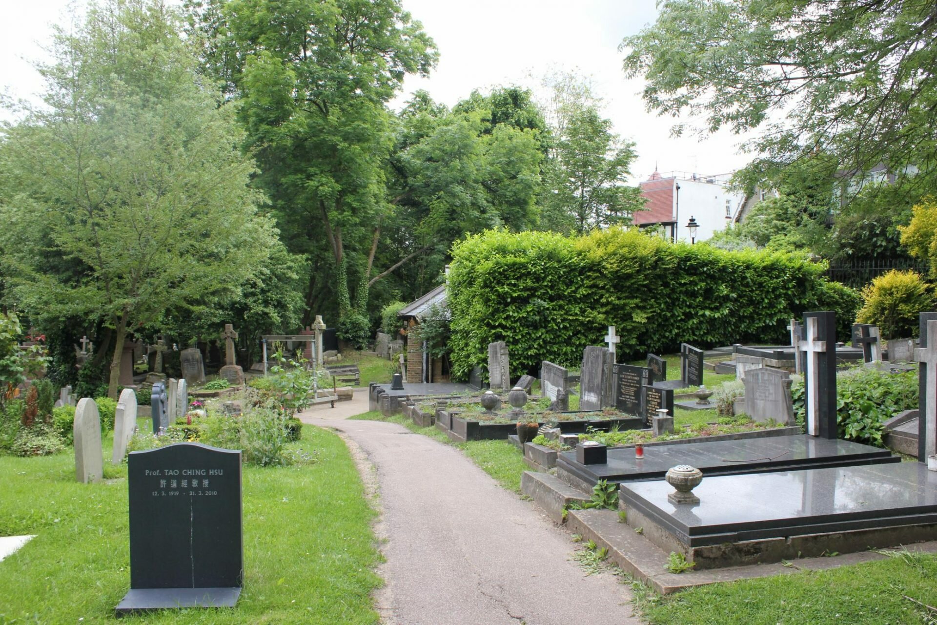 Visite o Highgate Cemetery em Londres