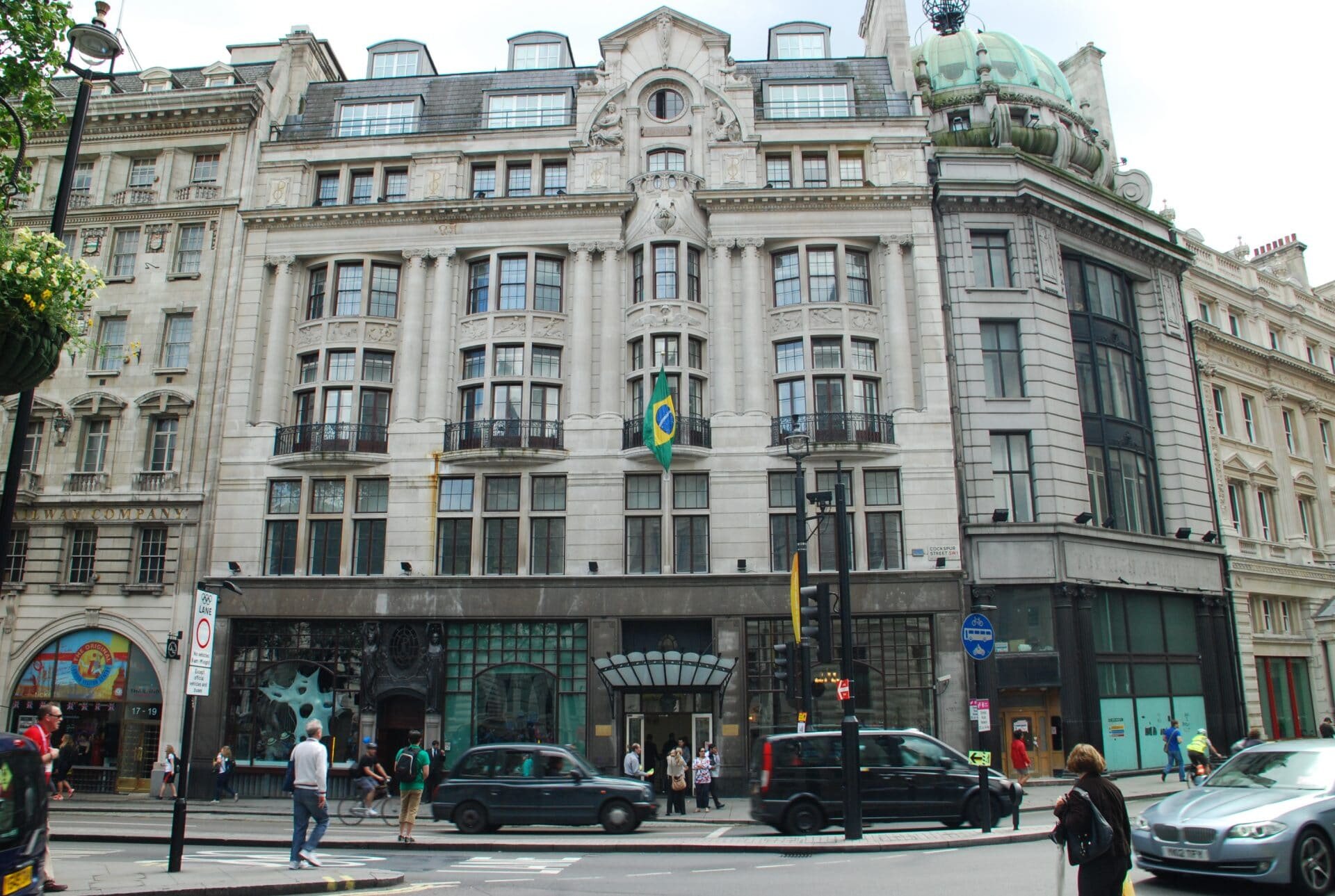 Como é a Embaixada do Brasil em Londres